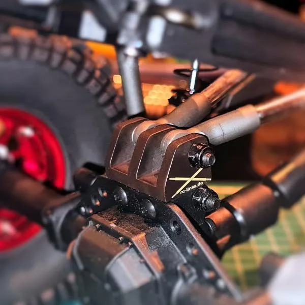 Link Riser für Element Crawler, Messing brüniert schwarz